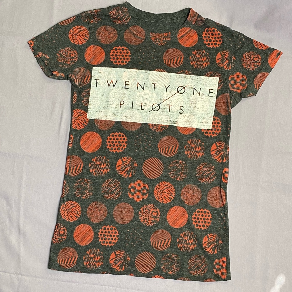 Twenty One Pilots Graphic Band Tee Gem